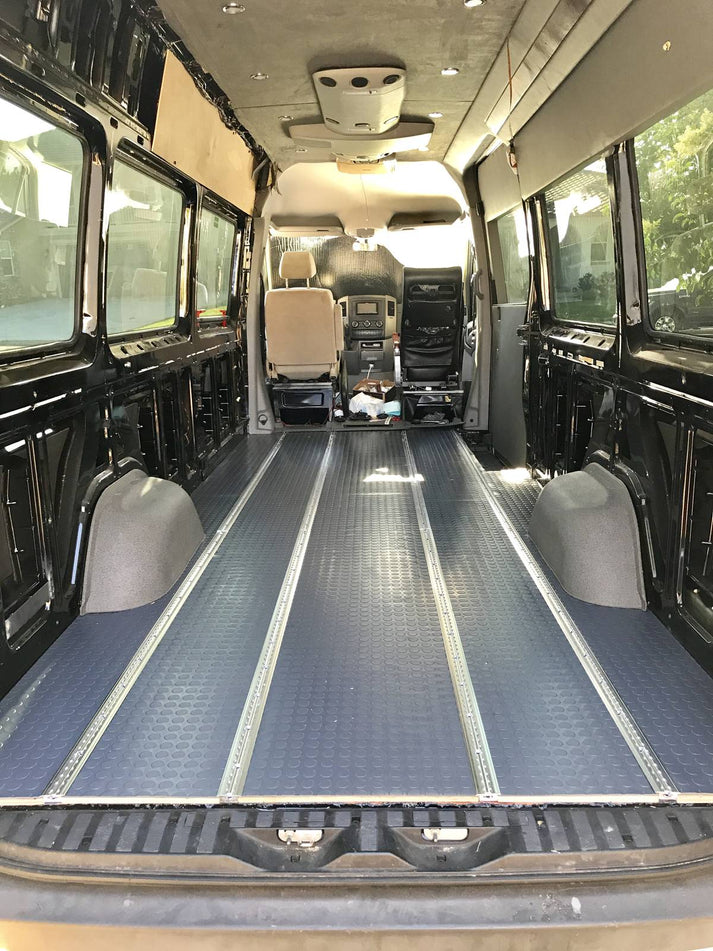 L-Track Heavy Duty 8ft Length – SprinterSwivel